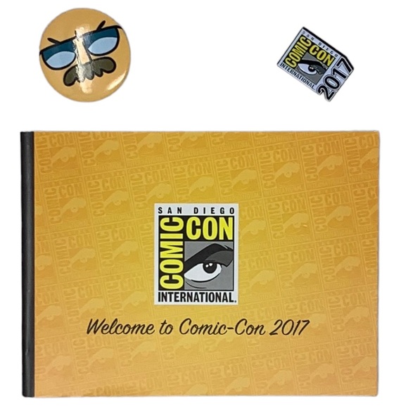 Toys | Comic Con 217 Pamphlet And Two Collectible Pins | Poshmark